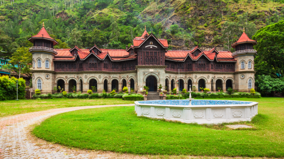 Islamic Inheritance for Fake Royalty | Islamic Estate Planning Attorney